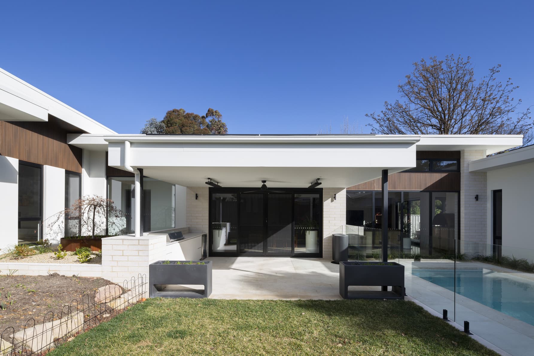 Status Living - Status Living