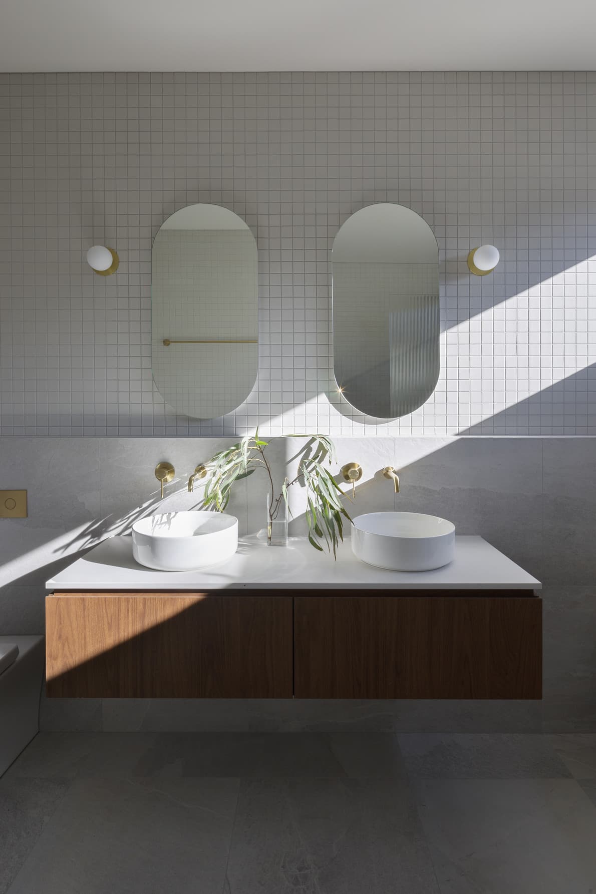 Status Living - Status Living